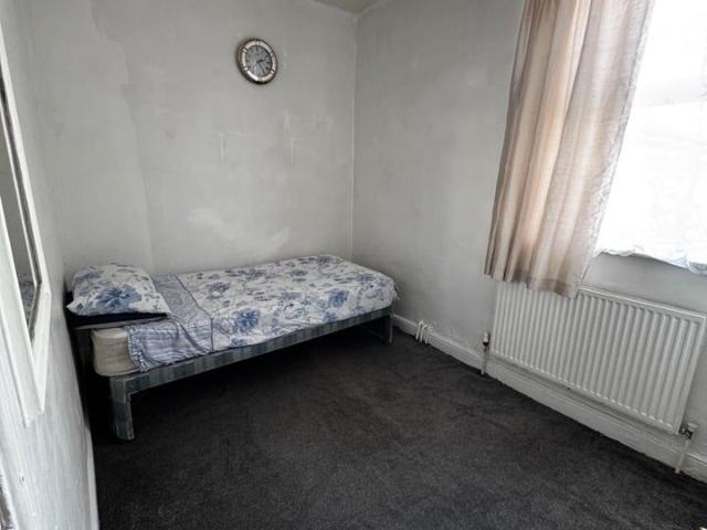 Room in a Shared House, Walton St, BS5