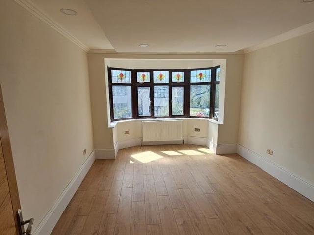 Room in a Shared House, Wanstead Park Road, IG1