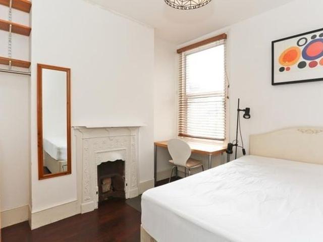 Room in a Shared House, Warren Road, SW19