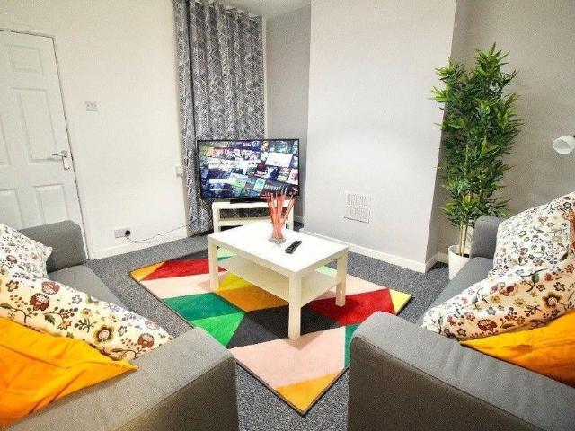 Room in a Shared House, Weaste Road, M5