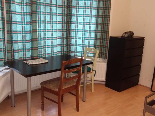 Room in a Shared House, Wembley, HA0