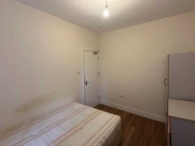 Room in a Shared House, Westdown Road, E15