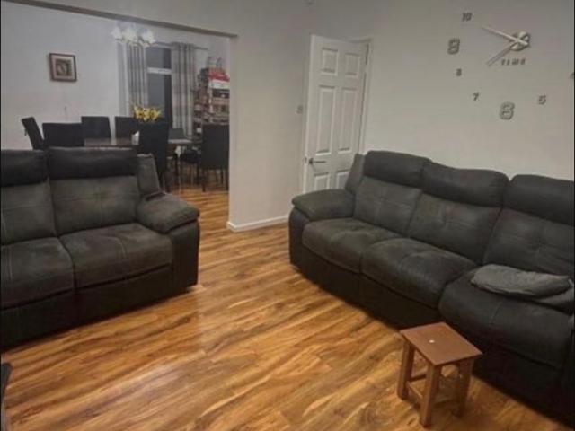 Room in a Shared House, Whalley Road, M16