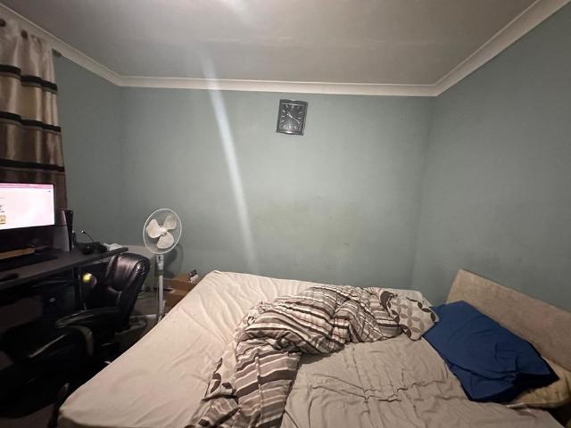 Room in a Shared House, Winchester Road, IG1