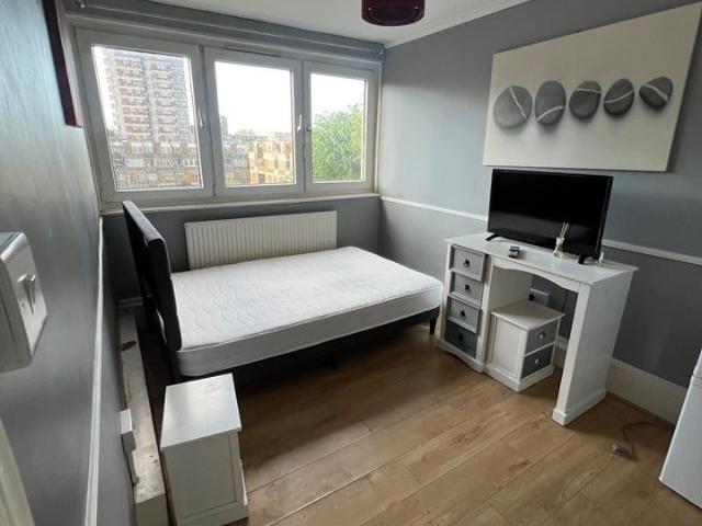 Room in a Shared House, Winford Court, SE15