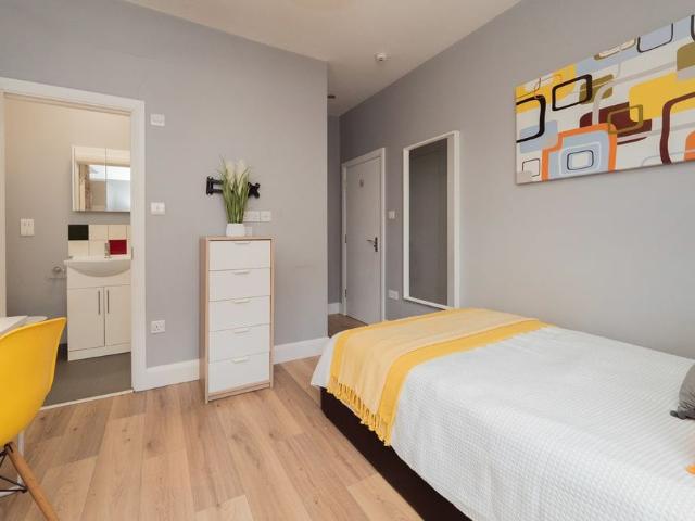 Room in a Shared House, Woodland Road, SE19