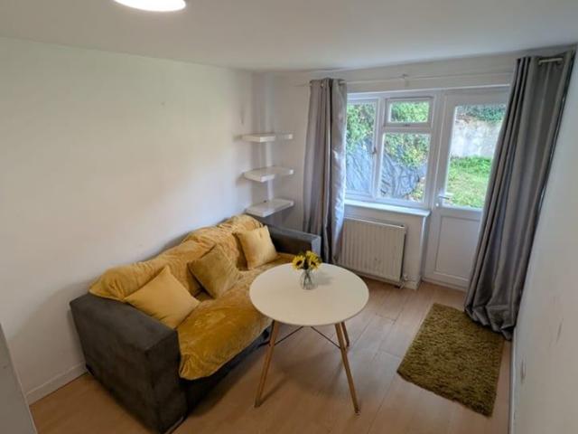 Room in a Shared House, Woodside Road, SO17