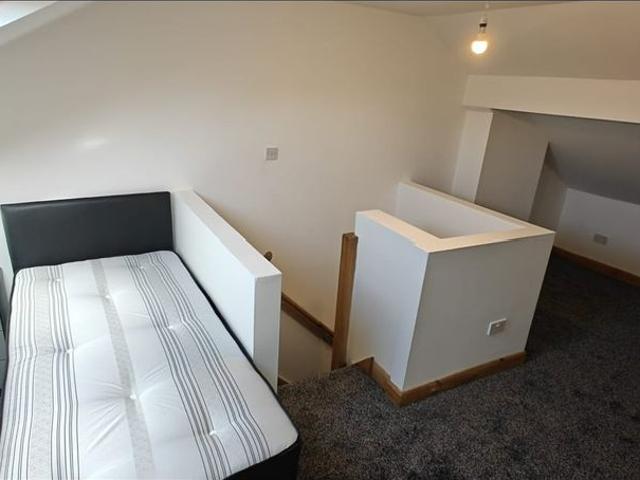 Room in a Shared House, Woodstock Road, B21