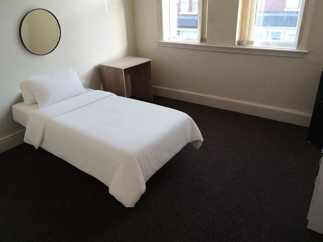 Room in a Shared House, York Road, B23