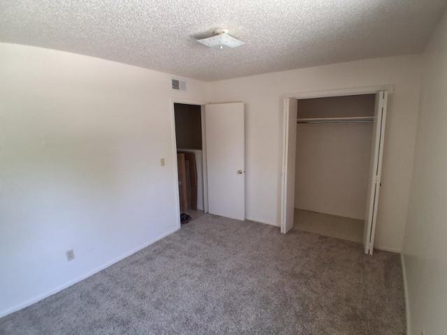 Room in a townhouse available