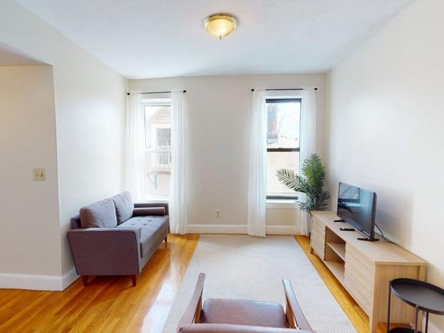 Room in Allston on a flexible lease