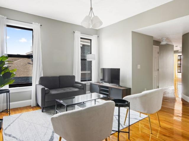 Room in Allston on a flexible lease