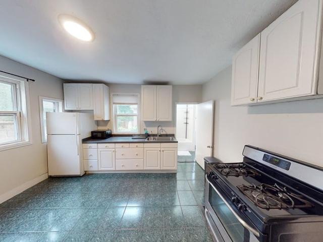 Room in Allston on a flexible lease