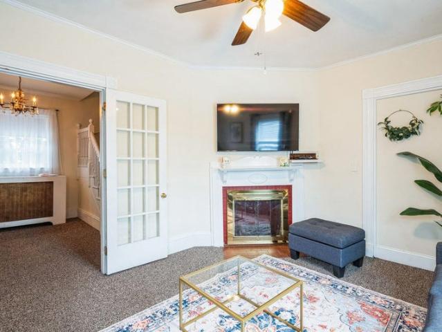 Room in Allston on a flexible lease