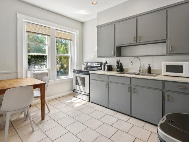 Room in Allston on a flexible lease