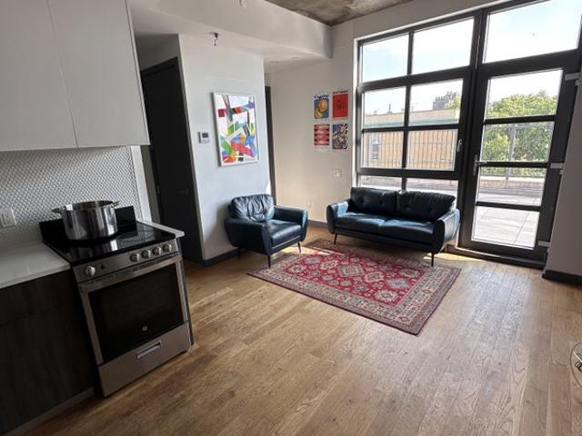 Room in Bushwick Modern Apartment J train