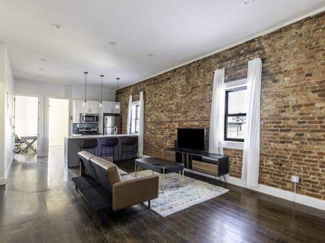 Room in Bushwick on a flexible lease