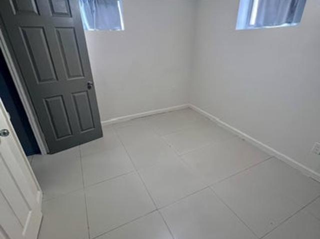 Room in Basement apartment for rent $800