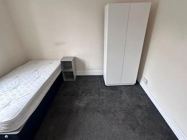 Room in Barking