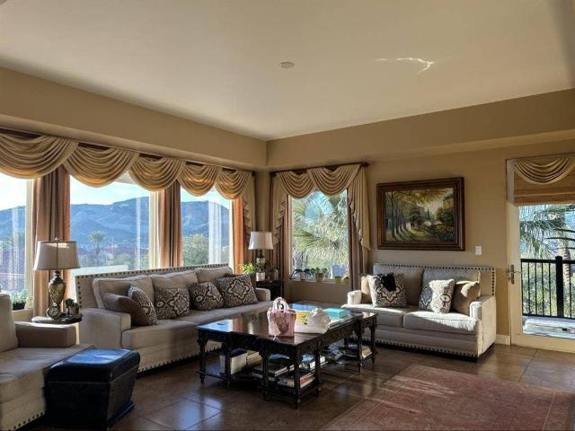 Room in beautiful Lake Las Vegas