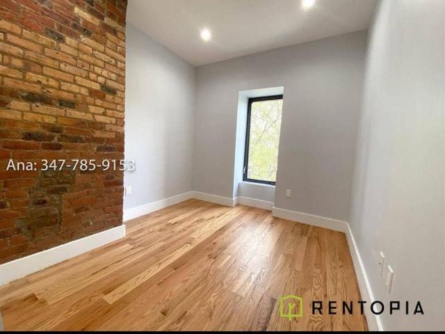 Room in BedStuy on Halsey & Tompkin