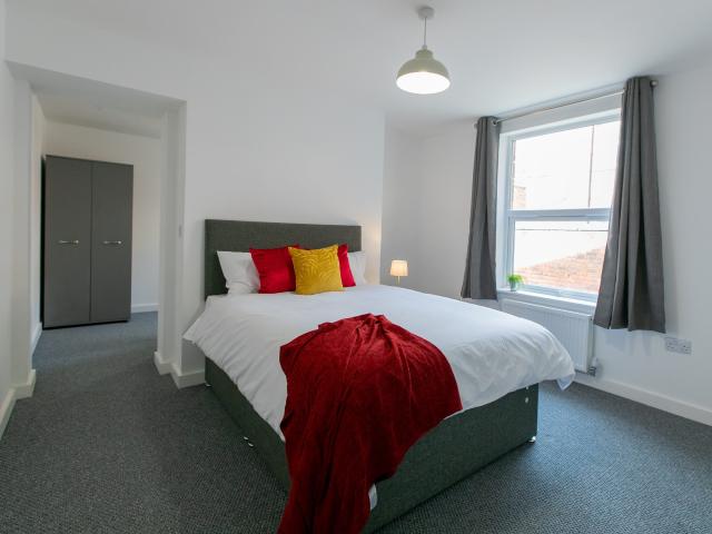 room in Belgrave Road, Gloucester, GL1