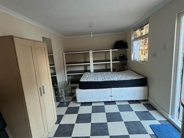Room in Birmingham