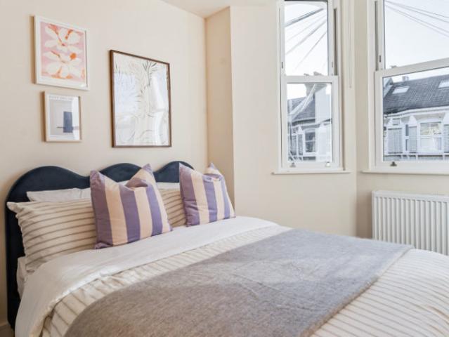 room in Brixton