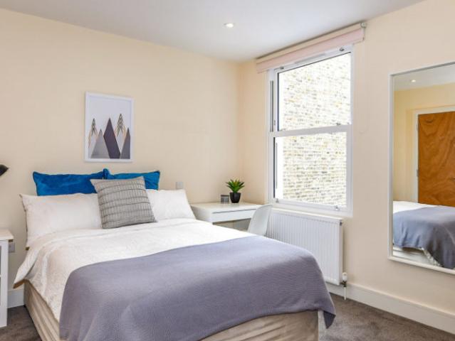 room in Brixton