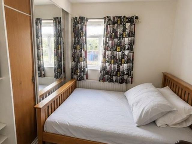 Room in Bromley
