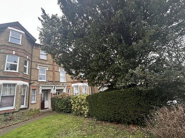 Room in Bromley