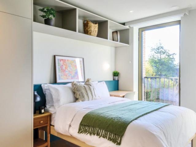 room in Camden