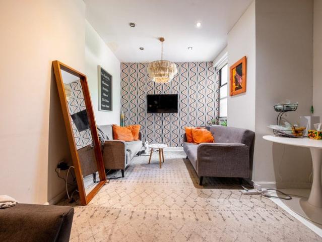 Room in Central Harlem on a flexible lease