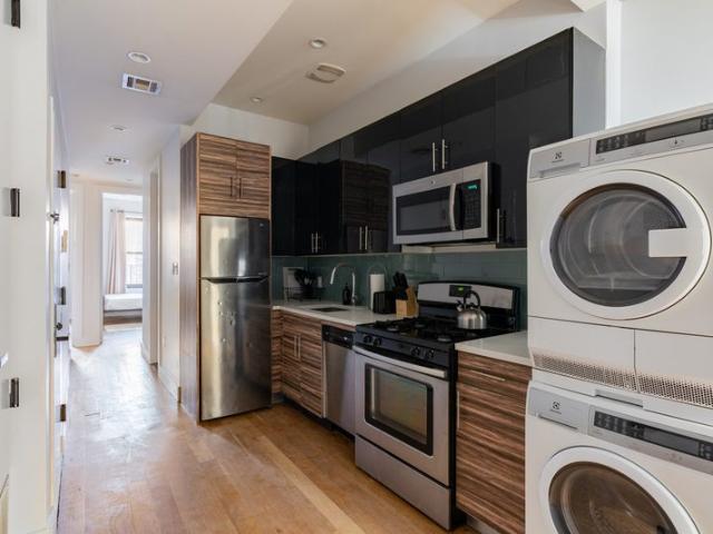 Room in Central Harlem on a flexible lease