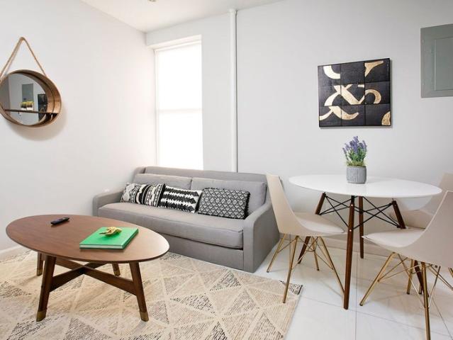 Room in Central Harlem on a flexible lease
