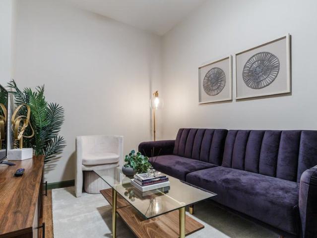 Room in Chinatown on a flexible lease