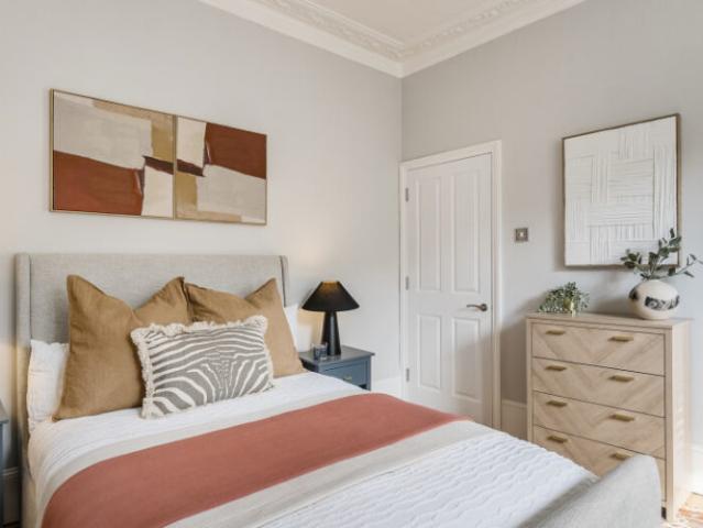 room in Clapham