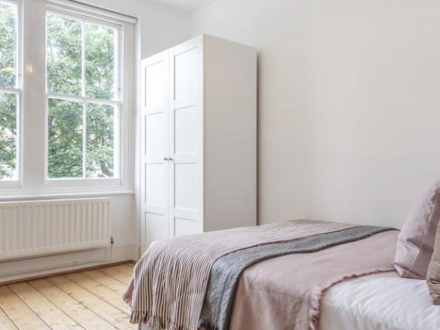 room in Clapham