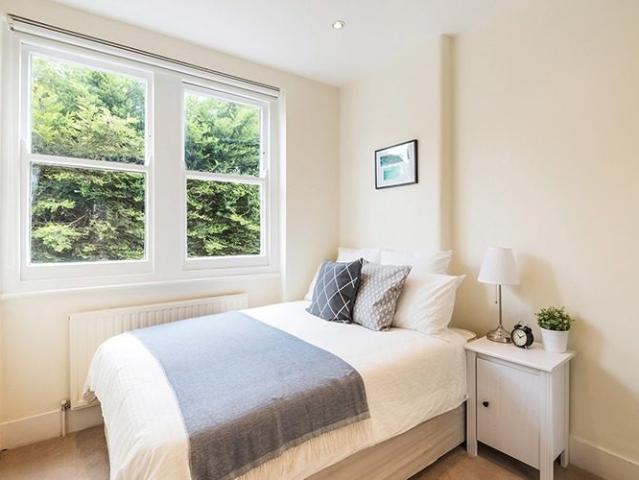 room in Clapham