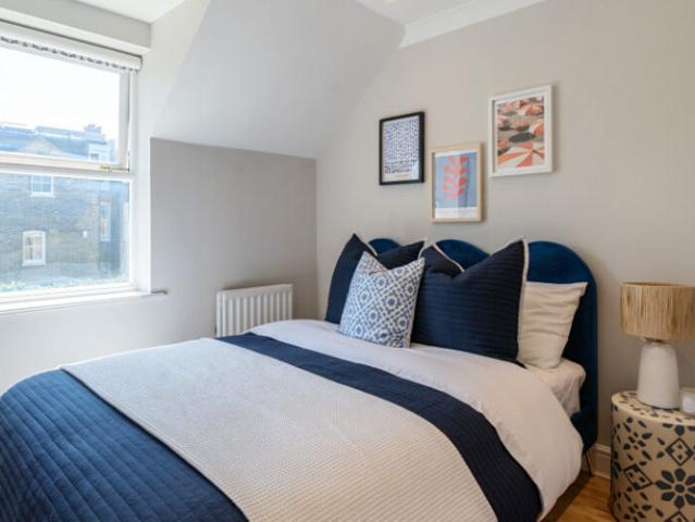 room in Clapham