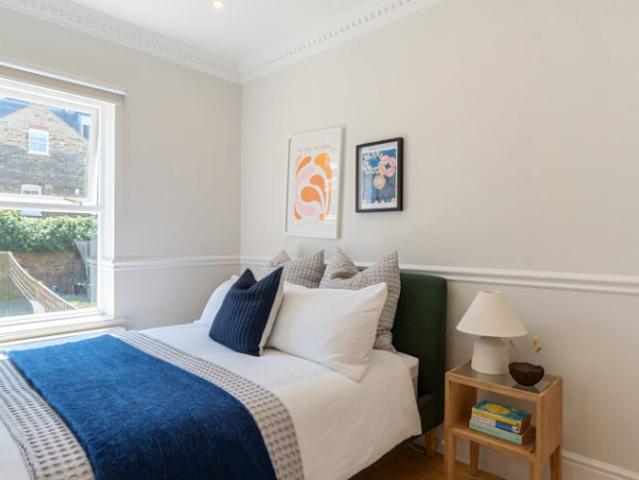 room in Clapham