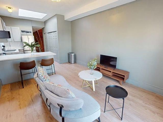 Room in Columbia Heights on a flexible lease
