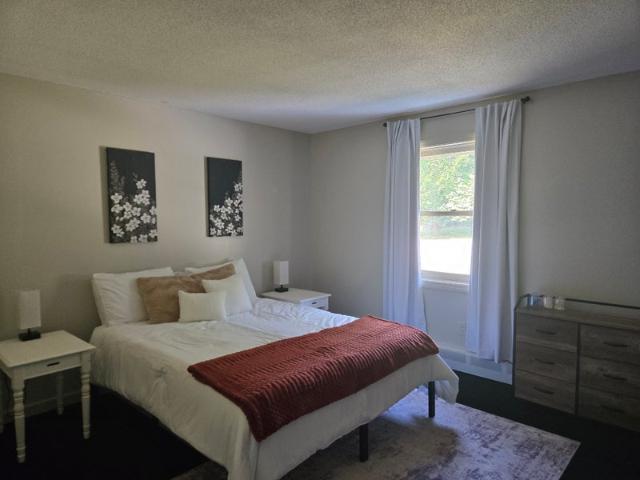 Room in cozy, yet spacious home!