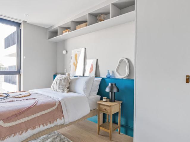 room in Crimscott Street