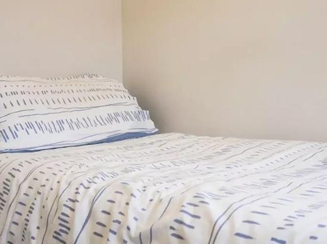 Room in Croydon