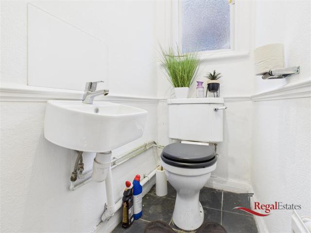 room in Dartmouth Road, London, NW2 4HB