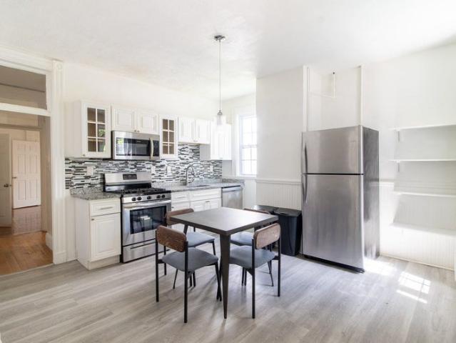 Room in Dorchester Center on a flexible lease