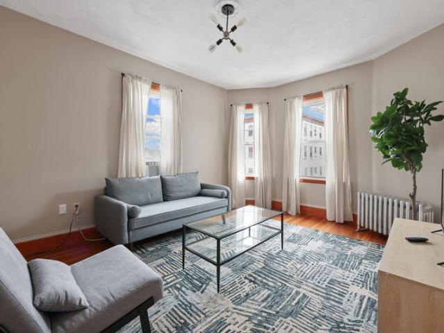 Room in Dorchester Center on a flexible lease