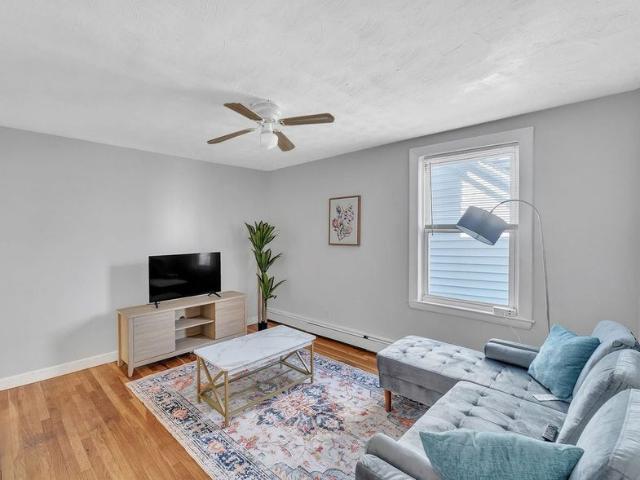Room in East Cambridge on a flexible lease