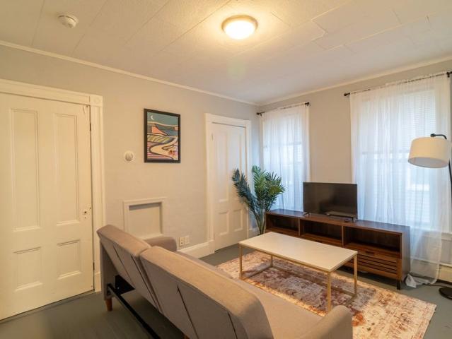 Room in East Cambridge on a flexible lease